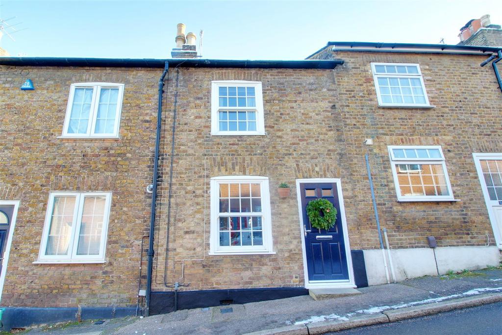 Highfield Road, Berkhamsted 2 bed terraced house - £525,000