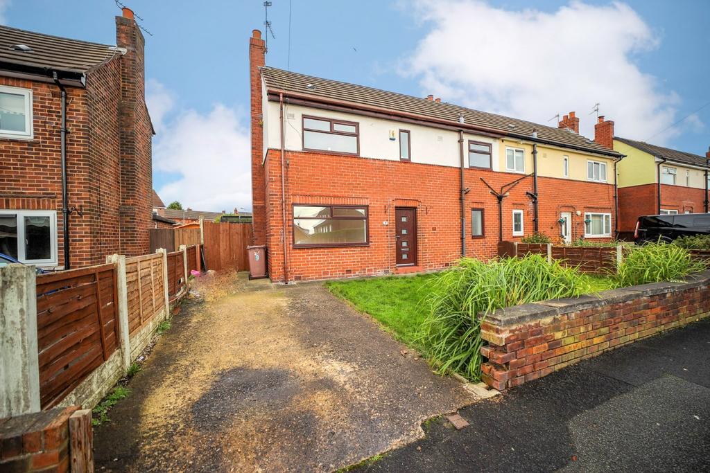 Edward Street, Haydock, Merseyside... 3 bed semi-detached house - £160,000
