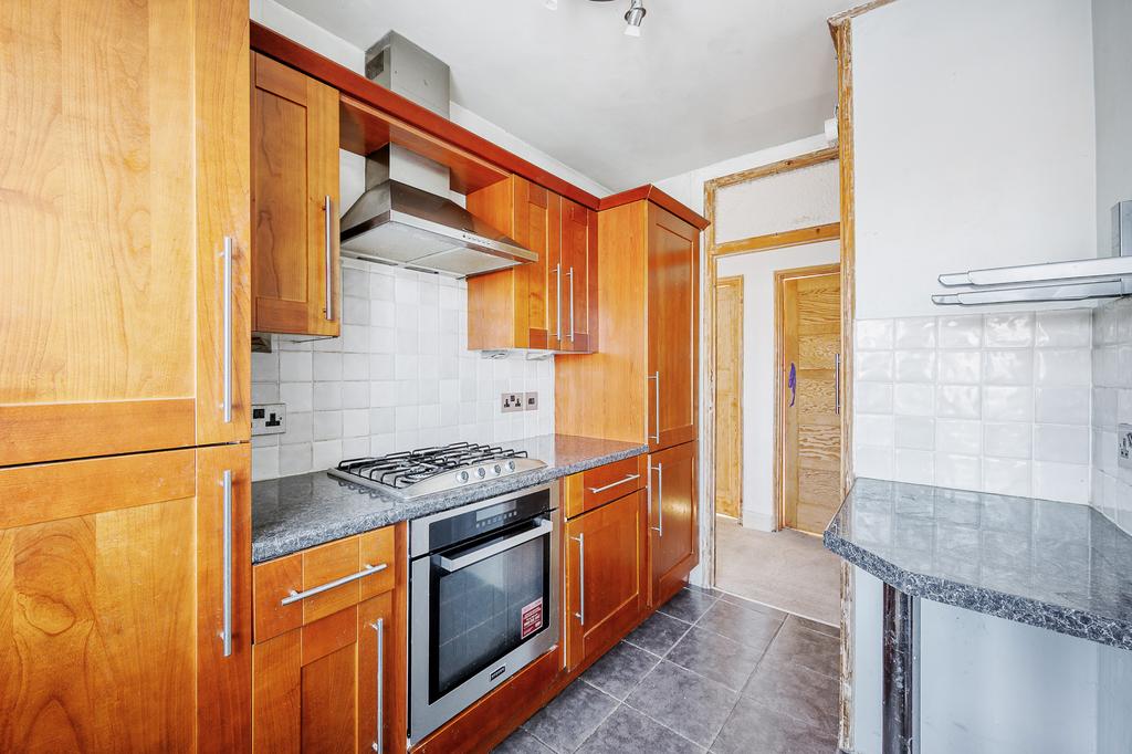 The Vale, Acton, W3 2 bed flat - £350,000