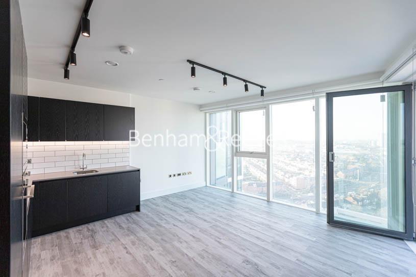 Portal Way, Acton W3 1 bed apartment - £2,000 pcm (£462 pw)