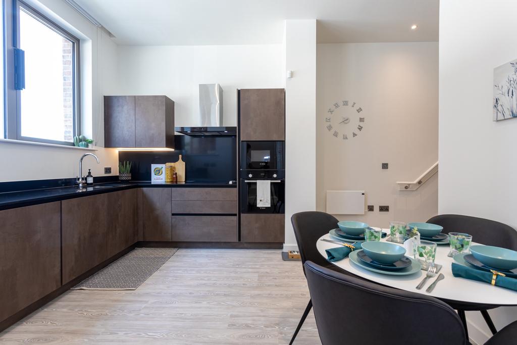 Botanica, Chester Road, Manchester, M15 2 bed townhouse - £1,700 pcm (£ ...