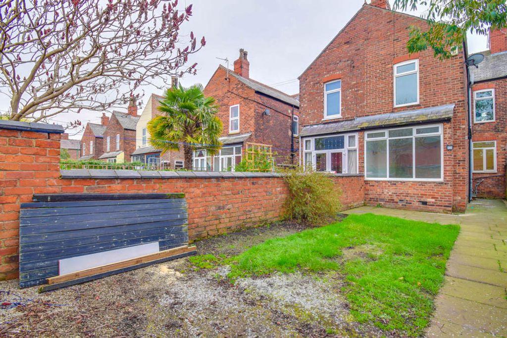 Moreton Avenue, Stretford M32 8BQ 3 bed terraced house - £350,000