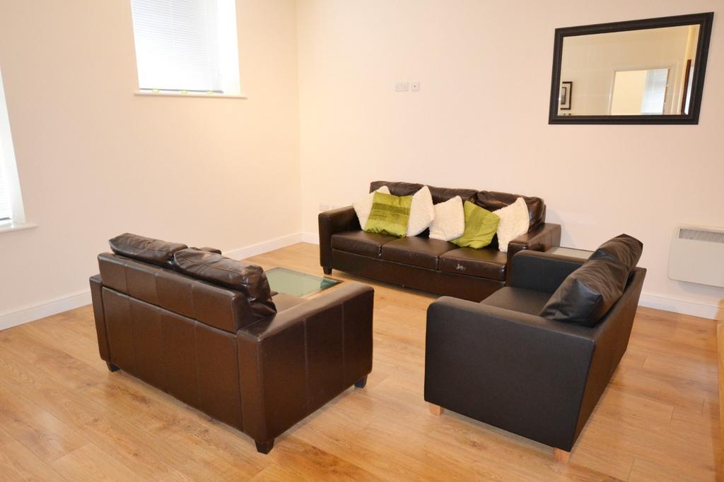 Mansfield Road, Nottingham, NG1 3FH 2 bed apartment - £1,000 pcm (£231 pw)