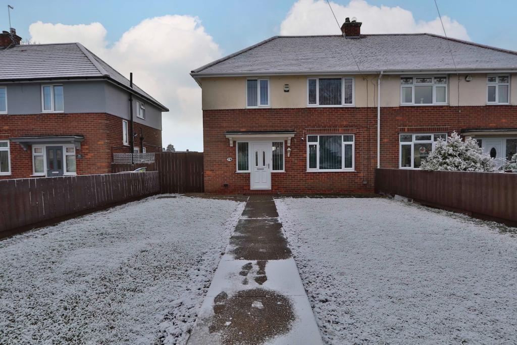 Westlands Road, Hedon, Hull, HU12 8DD 3 bed semi-detached house - £180,000