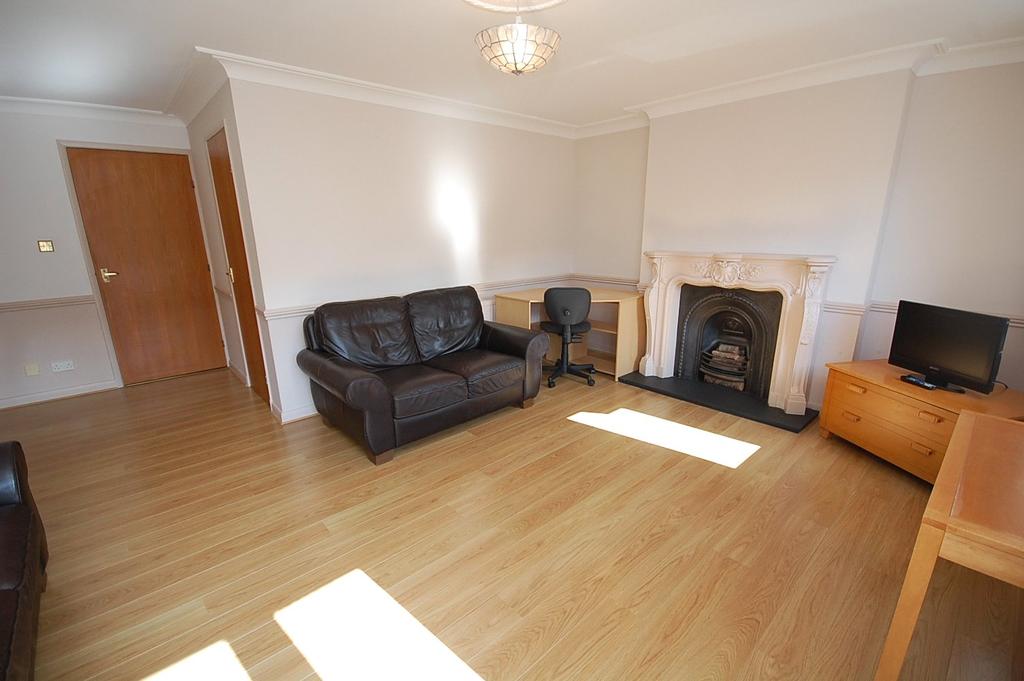 Albert Den, Rosemount, City Centre... 2 bed flat - £850 pcm (£196 pw)