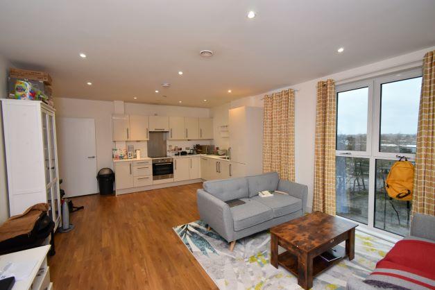 Hatton Road, HA0 2 bed flat - £2,000 pcm (£462 pw)