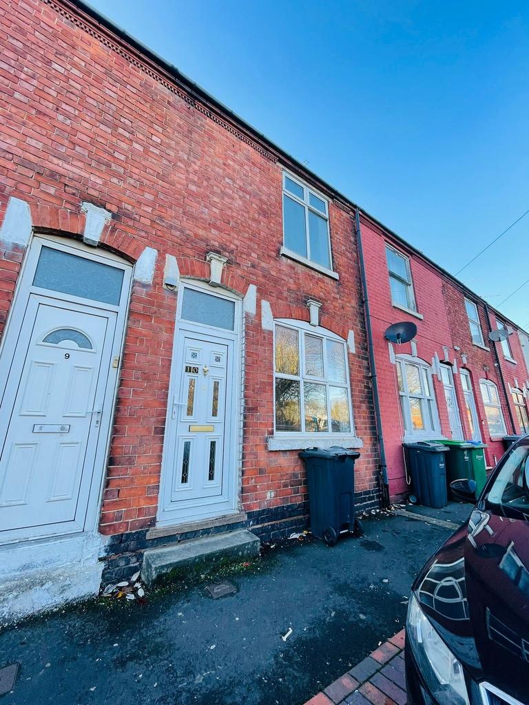 Wellington Road, Tipton, DY4 8RS 3 bed terraced house - £795 pcm (£183 pw)