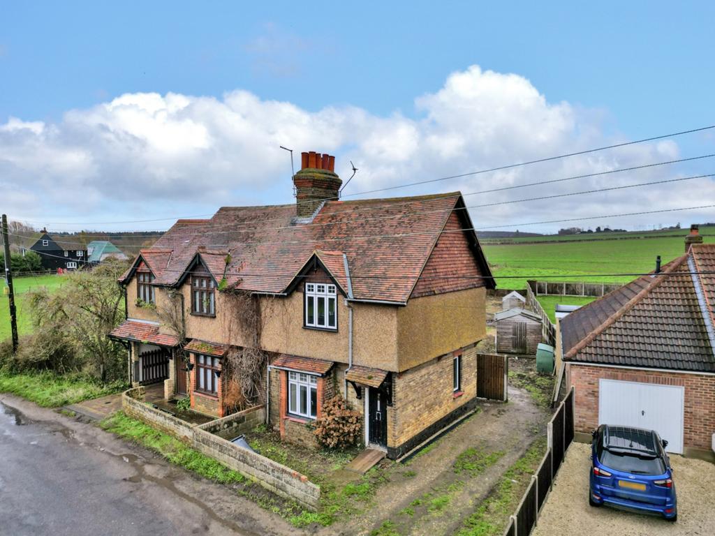 Gore Green Cottages, Gore Green Road... 3 bed semi-detached house - £ ...
