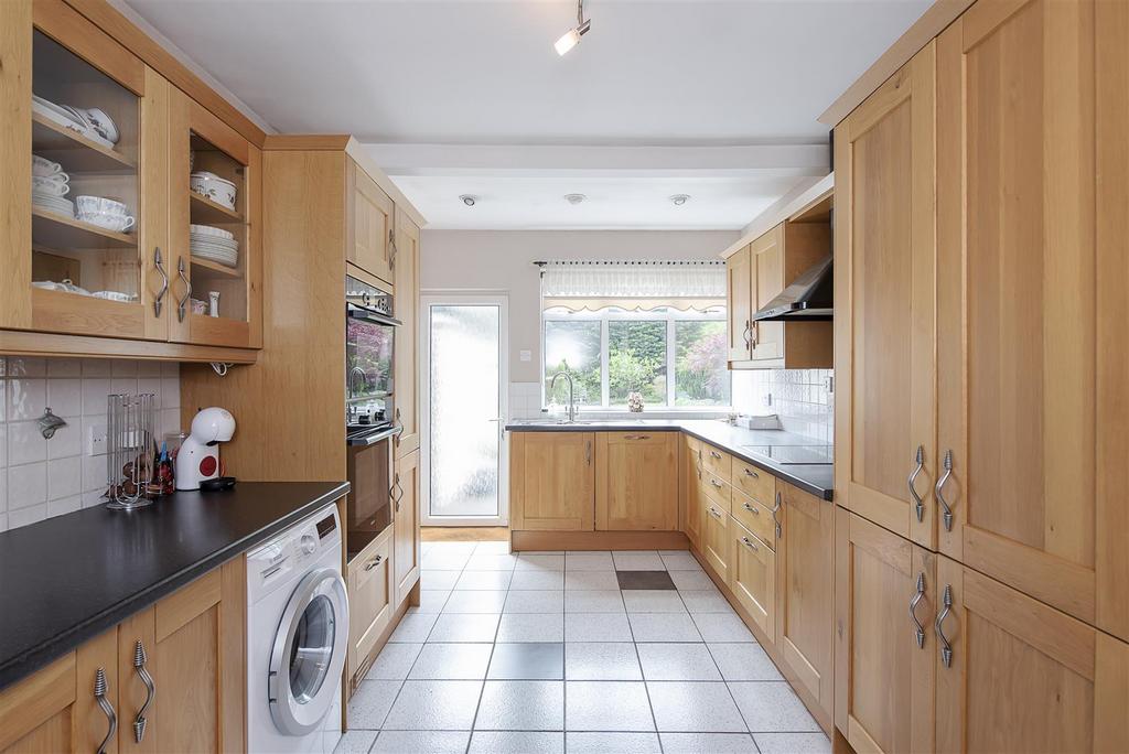 Lower Luton Road, Wheathampstead 3 bed detached bungalow - £650,000