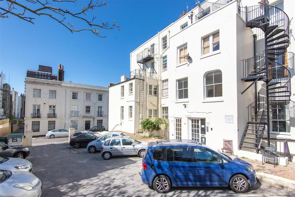 Sillwood Place, Brighton 1 bed flat - £1,000 pcm (£231 pw)