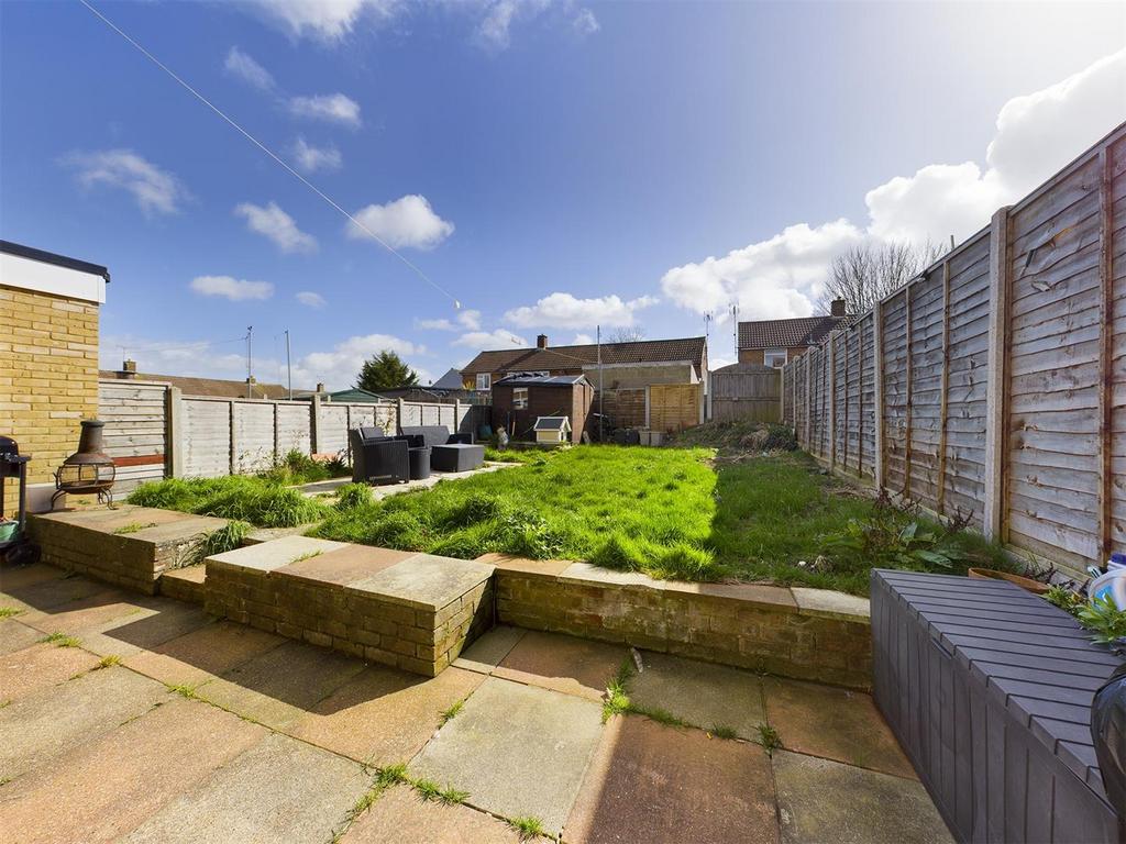 Crundale Road, Twydall 3 bed semi-detached house - £280,000