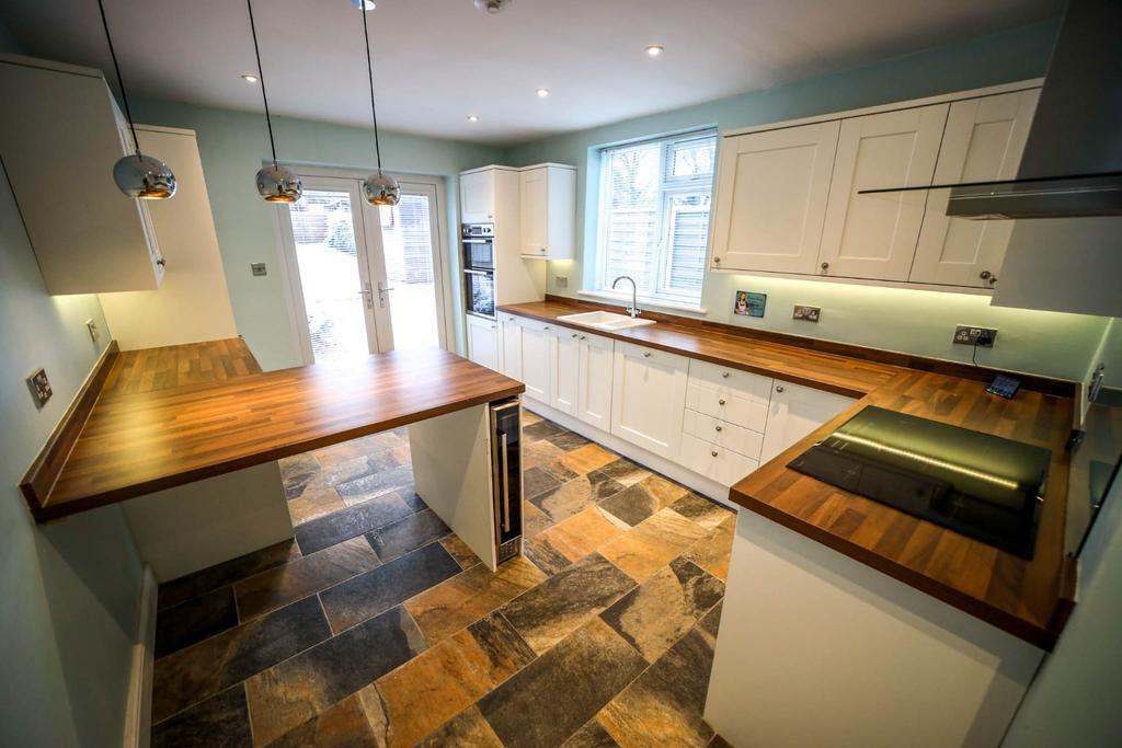 Golborne Road, Winwick, Warrington... 3 bed semi-detached house - £ ...