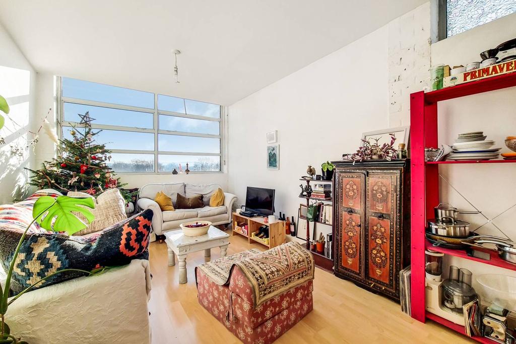 Gervase Street, Peckham, London, SE15 2 bed flat - £425,000