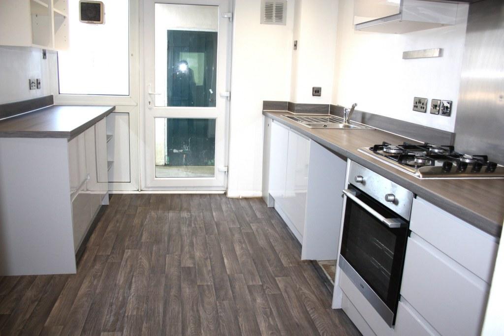 Westfield, Plymouth PL7 3 bed terraced house - £900 pcm (£208 pw)