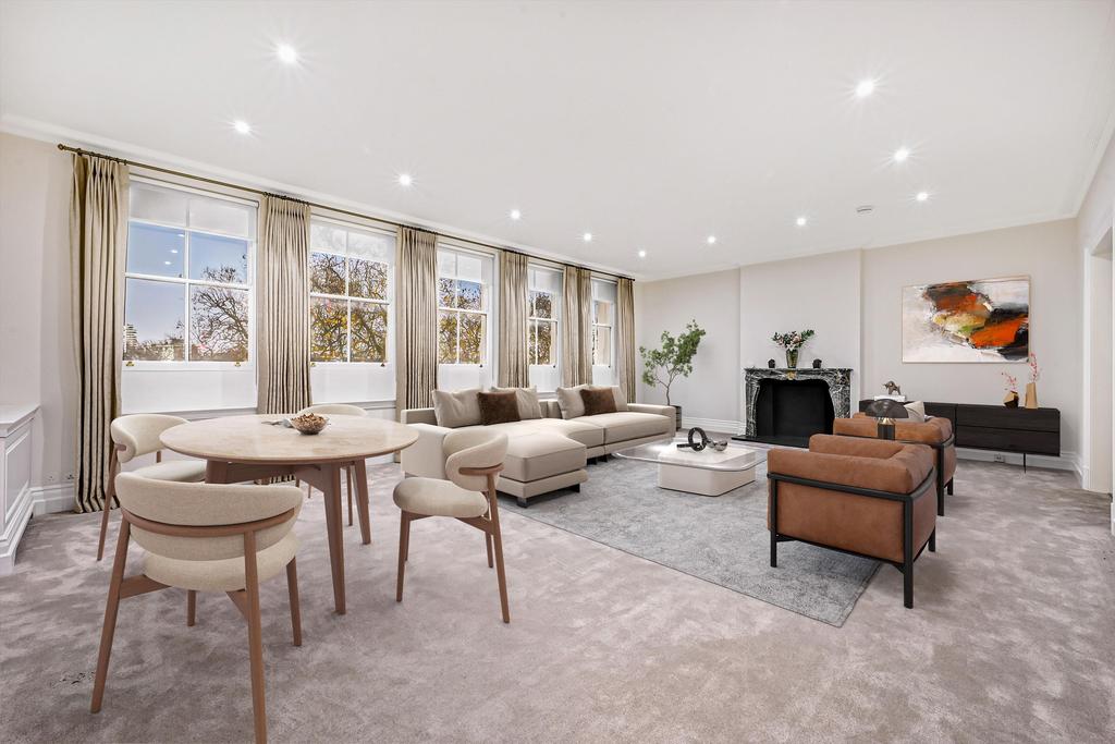 Eaton Square, London, SW1W 3 bed flat - £21,450 pcm (£4,950 pw)