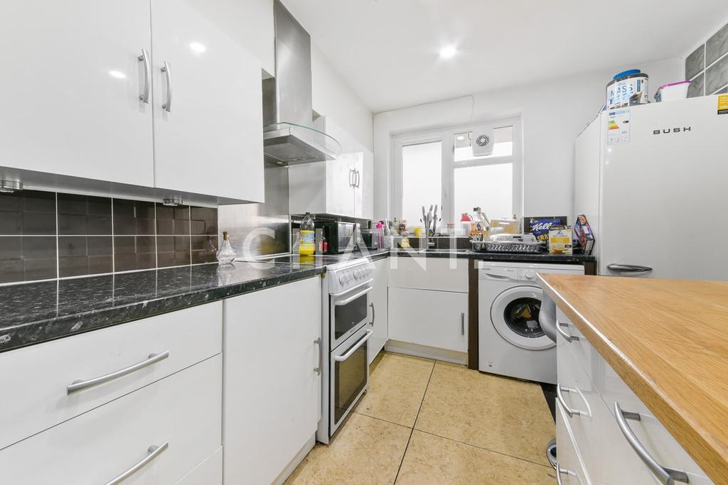 Alberta Estate, London, SE17 2 bed duplex - £2,383 pcm (£550 pw)