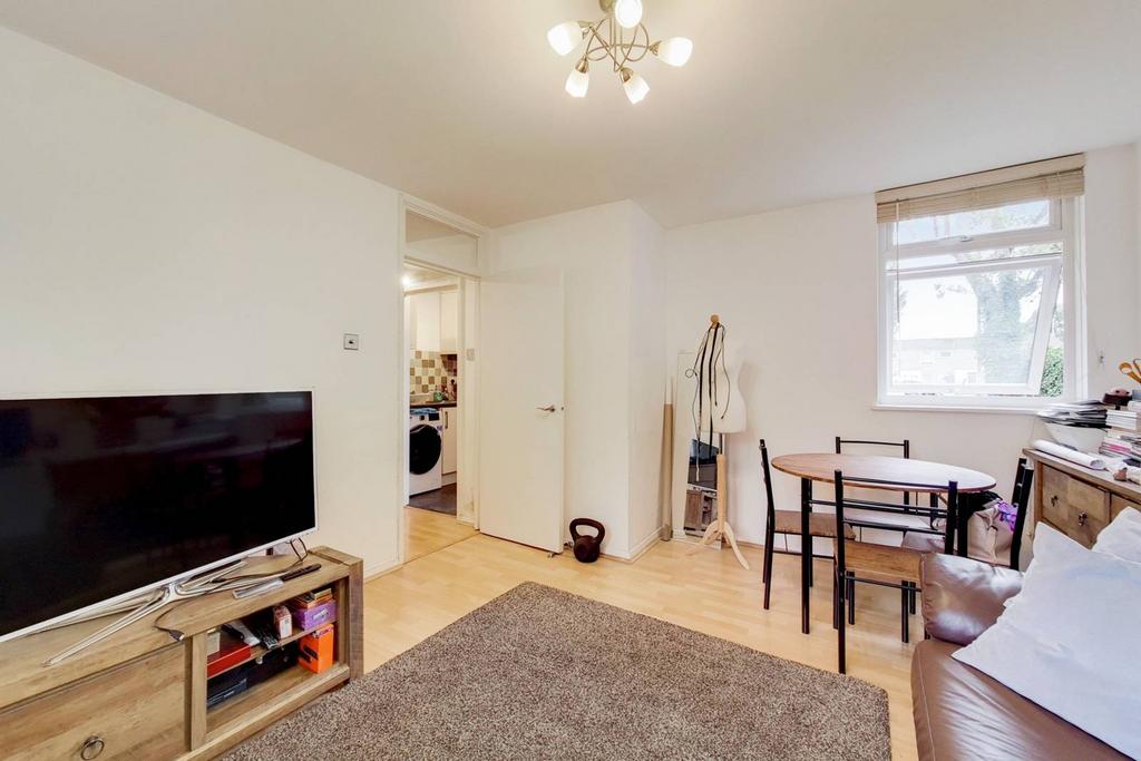 Pakenham Close, Balham, London, SW12 1 bed flat - £350,000
