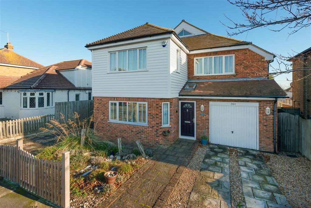 Graystone Road, Tankerton, Whitstable 5 bed detached house - £915,000