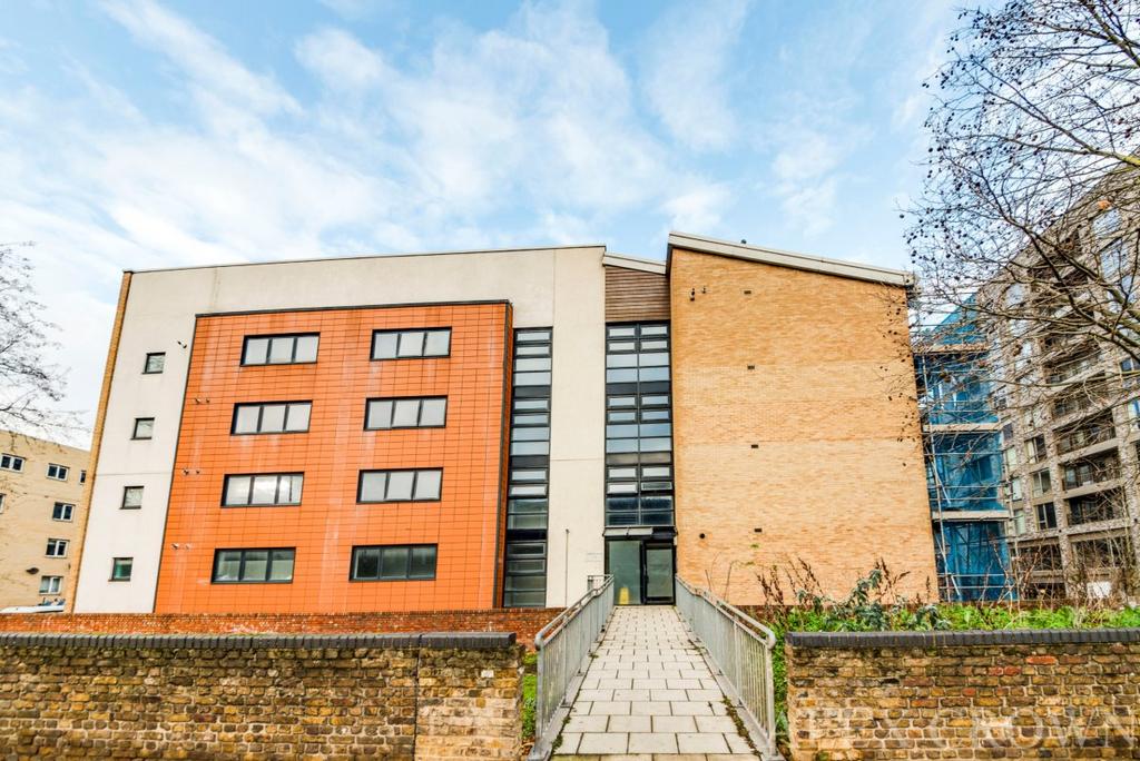 Franklin House, Aberfeldy Street, Poplar 2 bed flat - £350,000