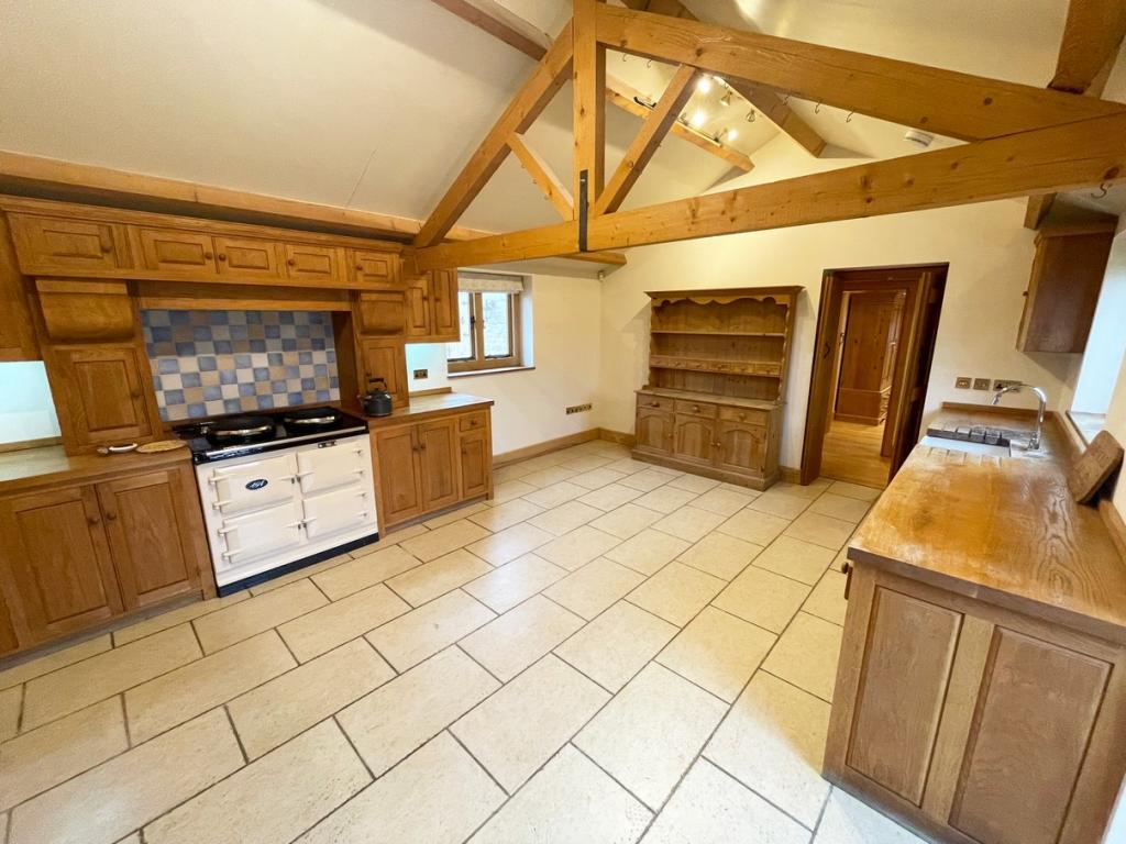 Lavendon Road, Olney, MK46 4HJ 4 bed barn conversion - £1,900 pcm (£438 pw)