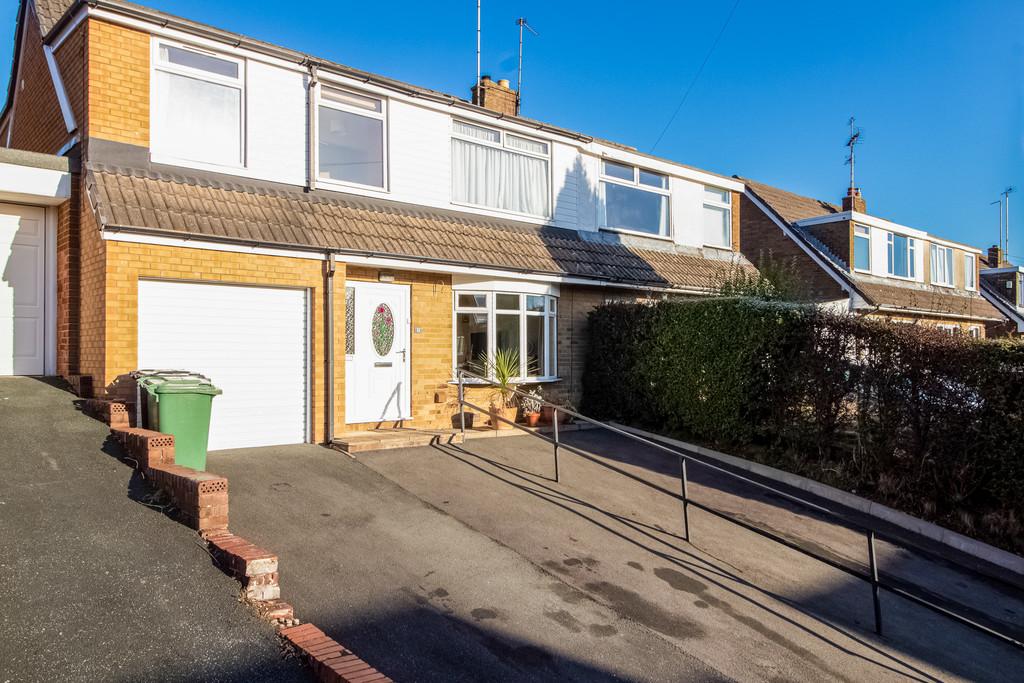 Spring Bank Croft, Holmfirth 4 bed semi-detached house - £275,000