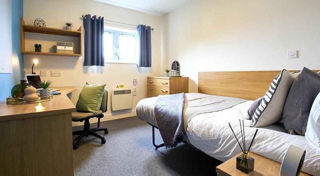 STUDENT ONLY | 51/43 WEEKS |... 1 bed in a flat share - £485 pcm (£112 pw)