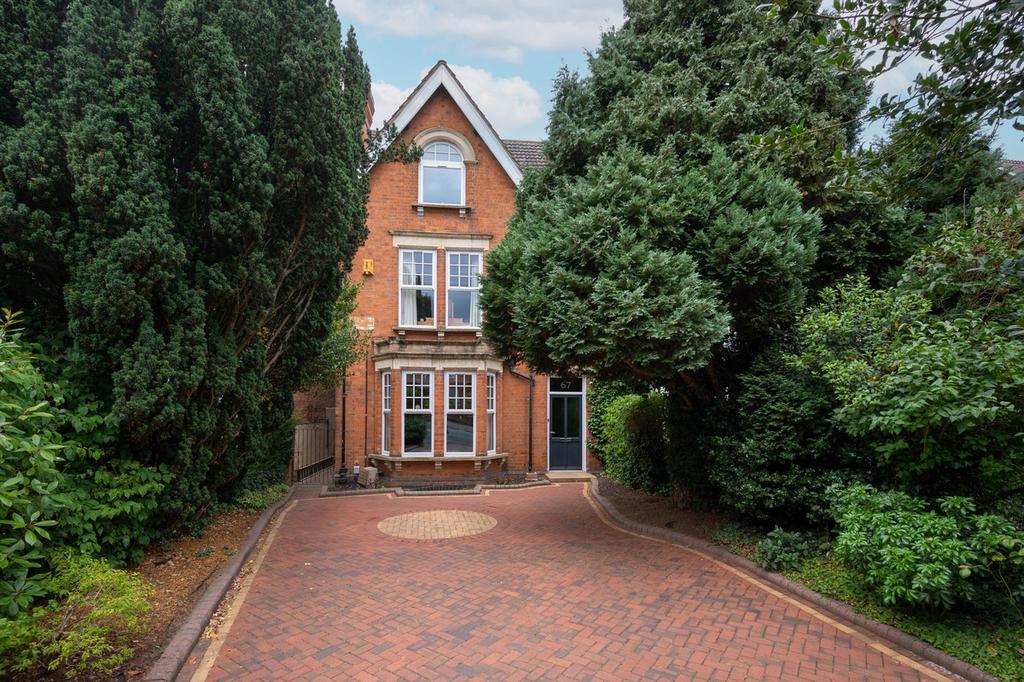 Clifton Road, Rugby, Warwickshire 6 bed townhouse - £750,000
