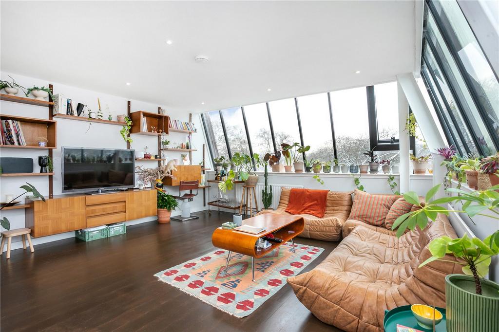 Highbury Hill, London, N5 3 bed penthouse - £5,000 pcm (£1,154 pw)