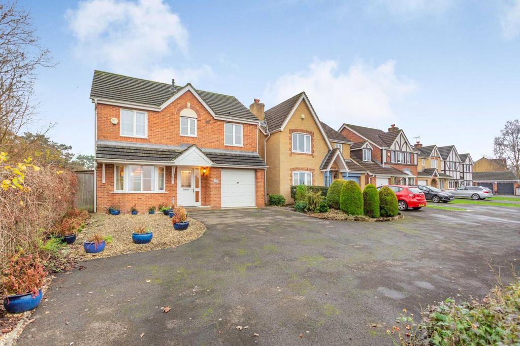 Castle Wood, Chepstow 4 bed detached house - £415,000