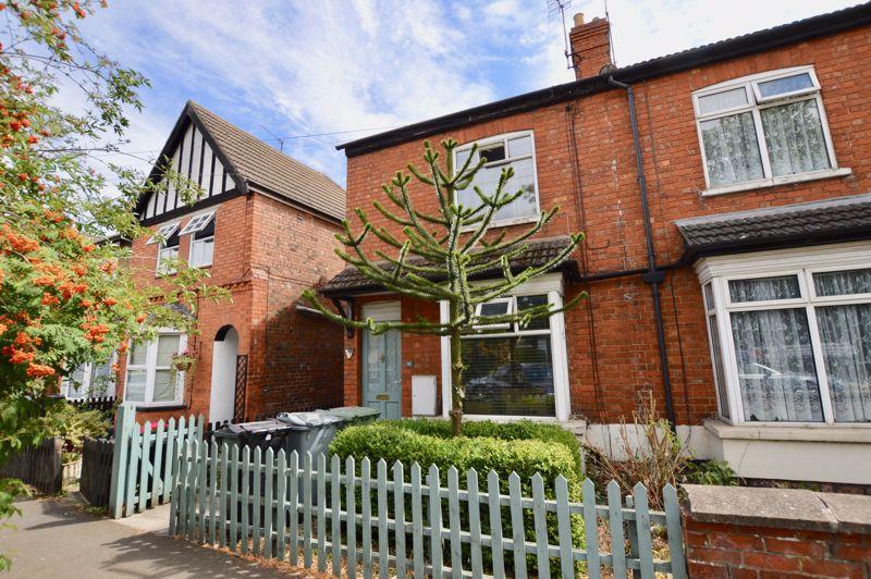Ryhall Road, Stamford 3 bed semi-detached house - £290,000