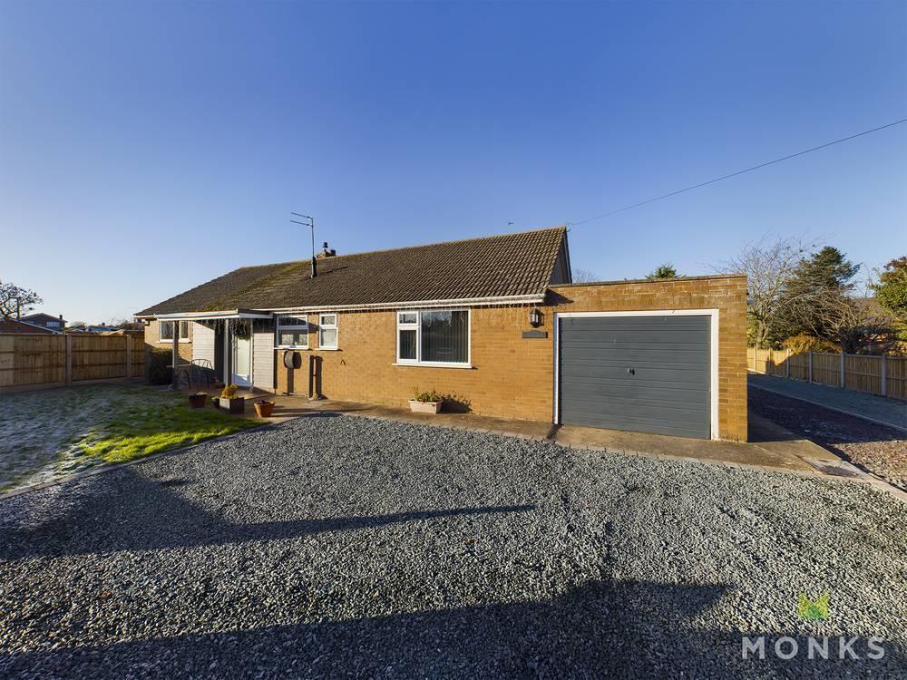Crab Tree Lane, Wem, Shrewsbury 3 bed detached bungalow - £299,995