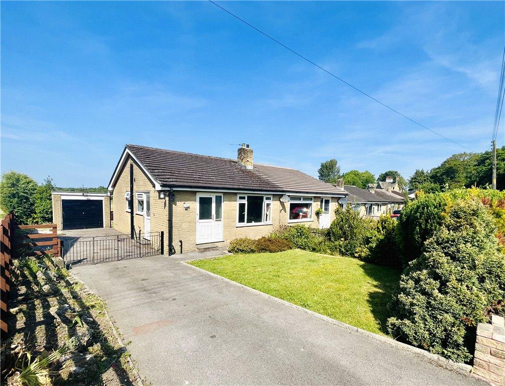 Station Road, Hellifield, Skipton... 2 bed bungalow - £230,000