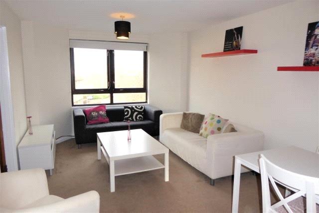 Milnpark Gardens, Glasgow, G41 2 bed flat - £975 pcm (£225 pw)