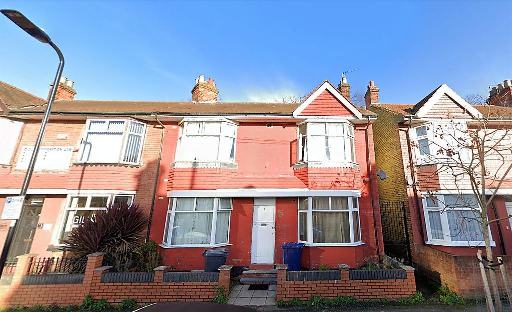 Hortus Road, Southall 8 bed end of terrace house - £750,000