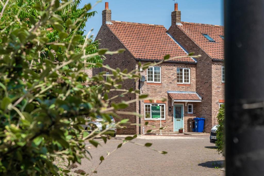 Westfield Drive, Appleton Roebuck, York 3 bed semi-detached house - £ ...