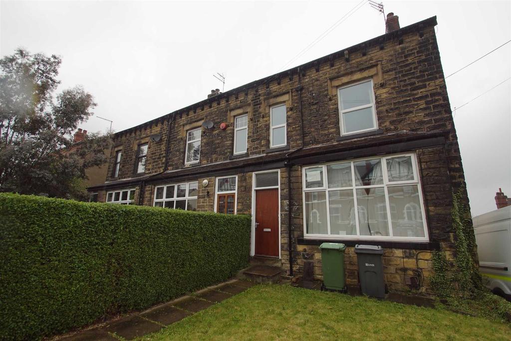 Carter Avenue, Whitkirk, Leeds 3 bed end of terrace house - £350,000