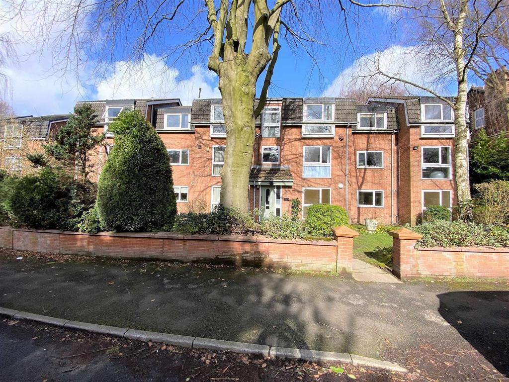 Parkfield Road South, Manchester 2 bed flat - £1,295 pcm (£299 pw)