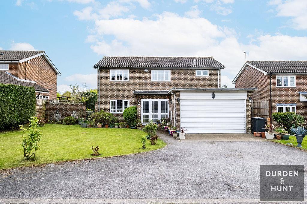 Springfield Close, Ongar, CM5 4 bed detached house - £800,000