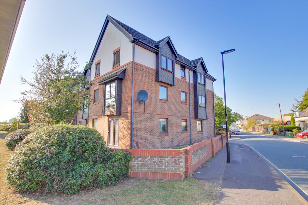 Northern Anchorage, Woolston 1 bed ground floor flat - £110,000