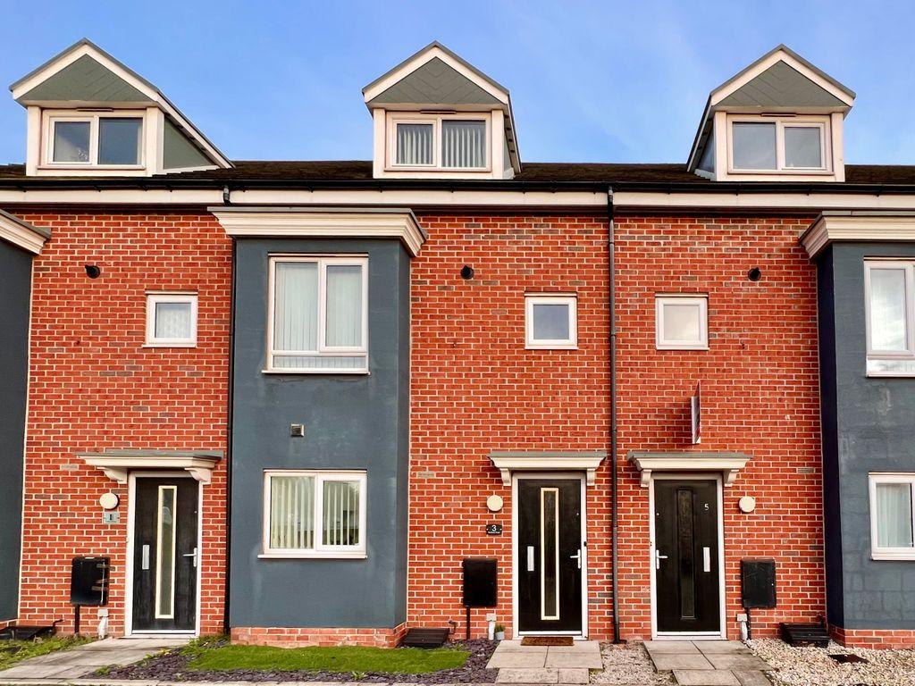 Nuffield Road, Bootle, Liverpool L20... 3 bed townhouse - £175,000