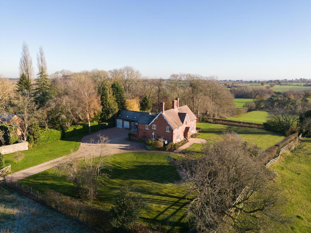 Manor Lane, Claverdon, Warwick, Warwickshire, CV35 4 bed village house ...