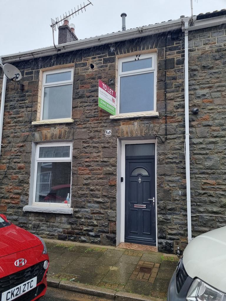 John Street, Pentre, Rhondda Cynon... 2 bed terraced house - £625 pcm ...