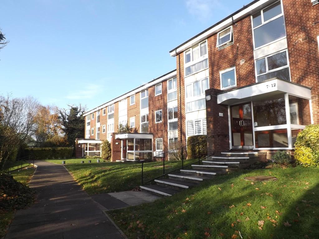 Broadfields Heights, Broadfields Ave... 2 bed flat - £449,950