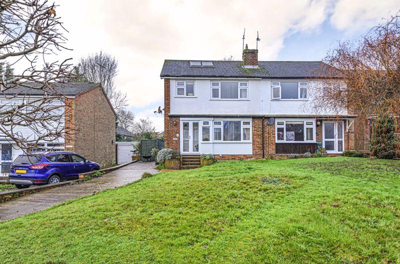 Oatfield Drive, Cranbrook 3 bed semi-detached house - £430,000