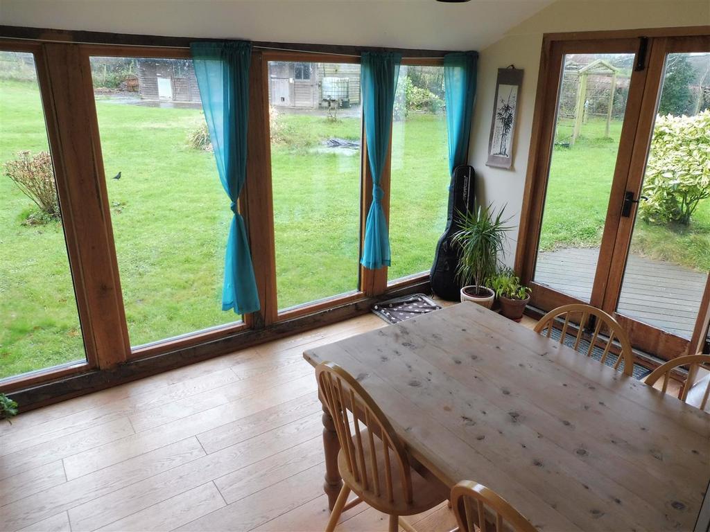 Chaffcombe, Copplestone, Crediton 3 bed detached house - £1,350 pcm (£ ...