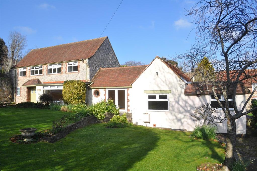 Manor Way, Ratton, Eastbourne 3 bed detached house - £650,000