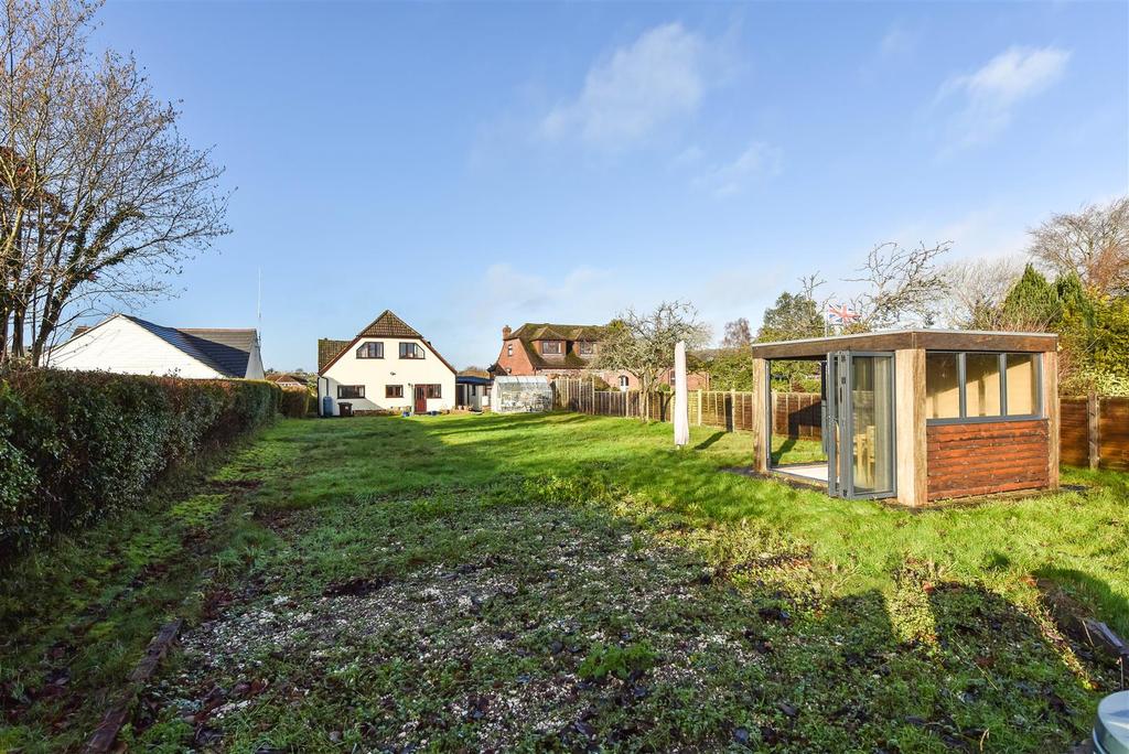 Clanfield, Hampshire 4 bed detached house - £650,000