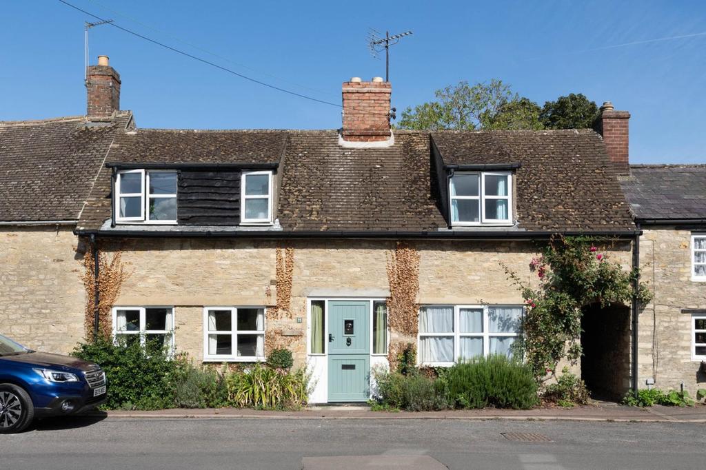 Nethercote Road, Tackley, OX5 3 bed cottage - £450,000
