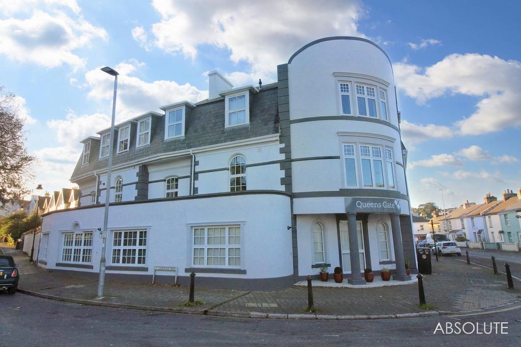 Queen Street, Newton Abbot, TQ12 1 bed flat - £725 pcm (£167 pw)