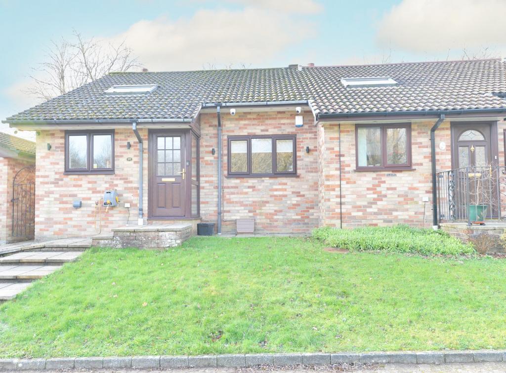 Glengarry, New Milton, Hampshire, BH25 2 bed bungalow - £365,000